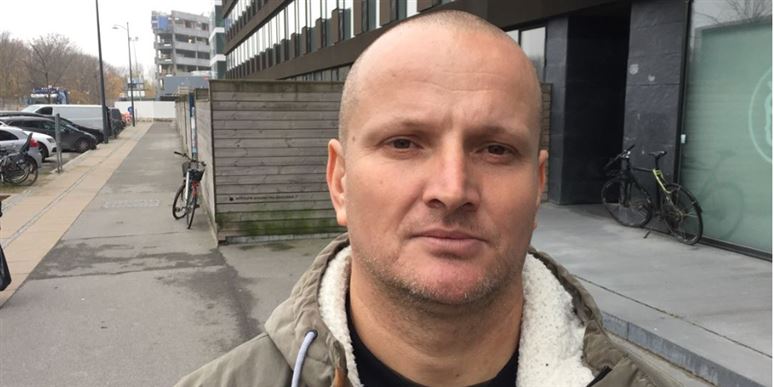 Knokler dag og nat: George får 63 kroner i timen på metrobyggeri ...