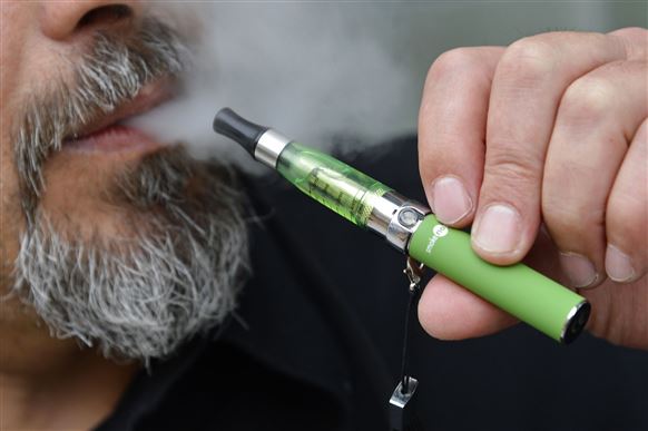 Ny forskning E-cigaretter øger riskio for paradontose - Avisen.dk