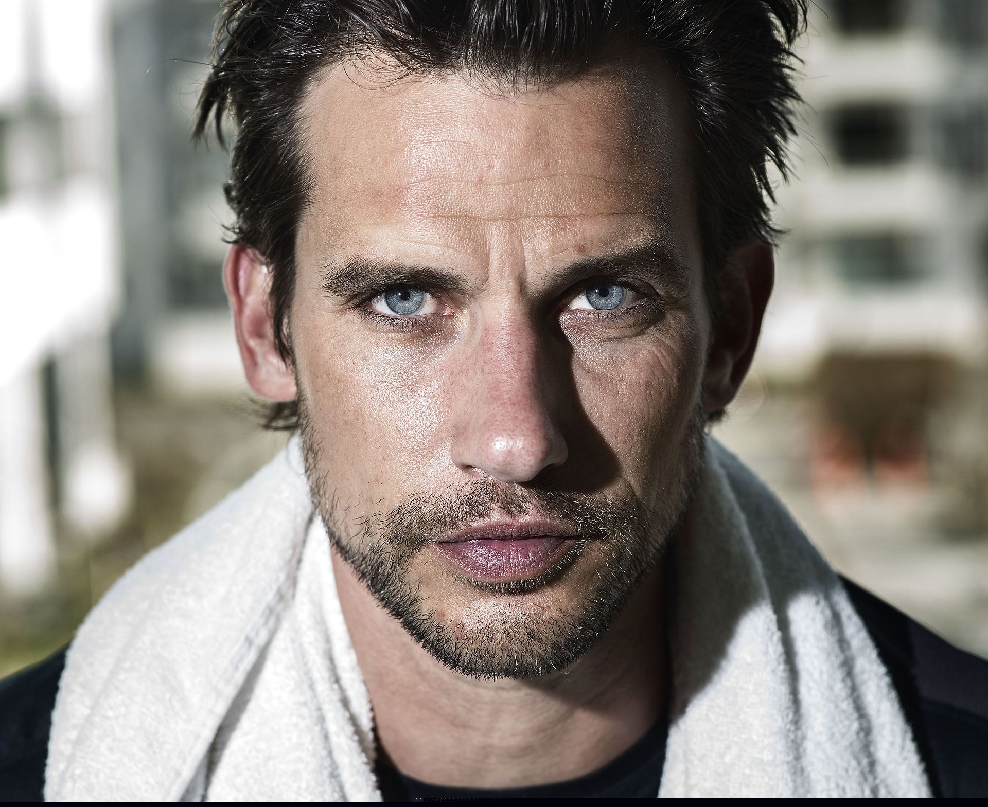 Christian Bitz skal betale millioner for krænkelse - Avisen.dk