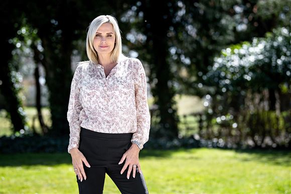 Janni Ree afslører: Skal være med i Stjerner i trøjen - Avisen.dk