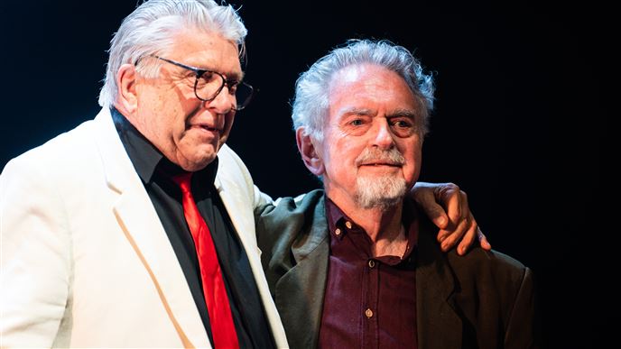 Sylvester og Clausen: Smukt farvel til Eva Madsen - Avisen.dk