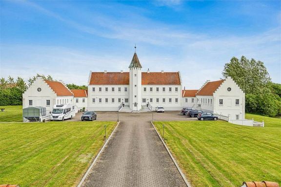 Dagens tilbud: Køb dit eget slot - Avisen.dk