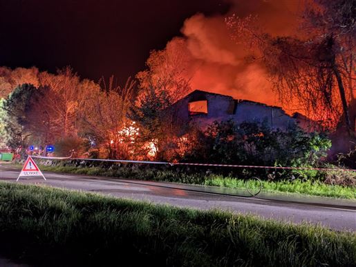 Brandfolk har efter halvandet døgn fået bugt med brand i Slangerup ...