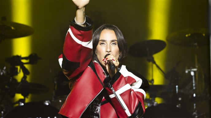 Vilde Medina: Deler topløst billede - Avisen.dk