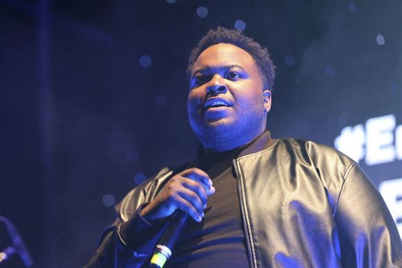 Rapper sendt i fængsel - svindlede sig til luksusvarer - Avisen.dk
