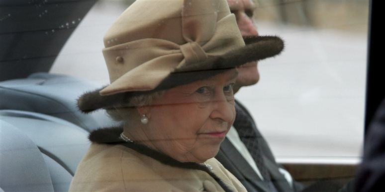 Flov Cameron vil sige undskyld til dronning - Avisen.dk